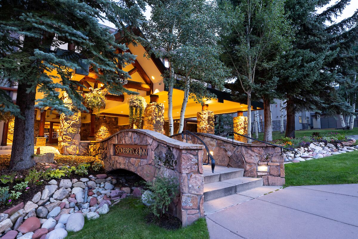 Snowmass Colorado Hotels | The Stonebrige Inn – Official Site | Aspen Inns